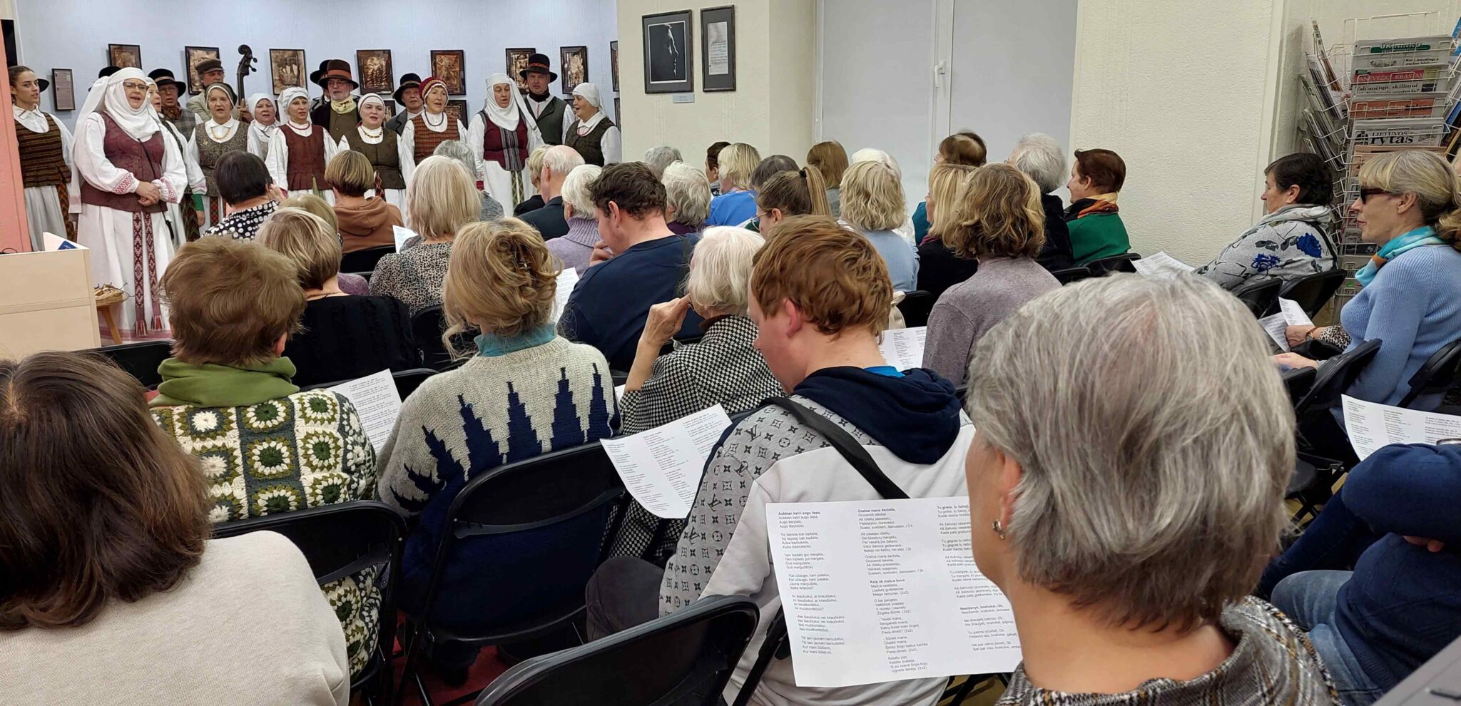 Folkloro ansamblio „Raskila“ seminaras kvietė pažinti tarmes per muziką ...